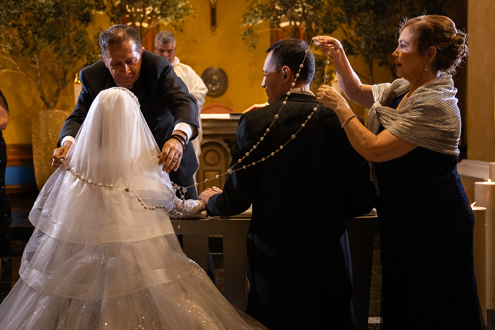 El Lazo de Boda: Significado y Tradición en las Ceremonias Nupciales ...